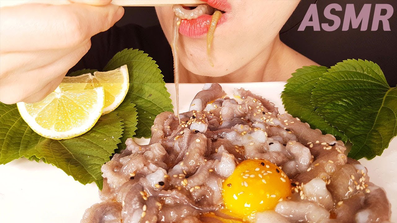 ASMR Alive Octopus 산낙지 먹방 MUKBANG (EATING SOUNDS) NO TALKING 咀嚼音 - YouTube