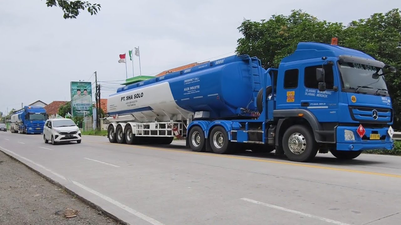 Rombongan Truk Tangki Trailer PT SHA SOLO Mercedes Actross, Truk Tangki ...