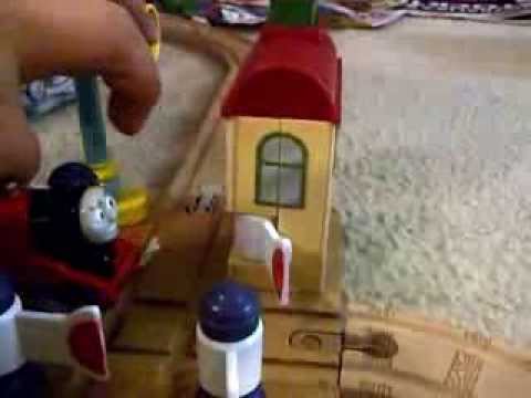 Motorized James - Thomas and Friends Wooden Railway