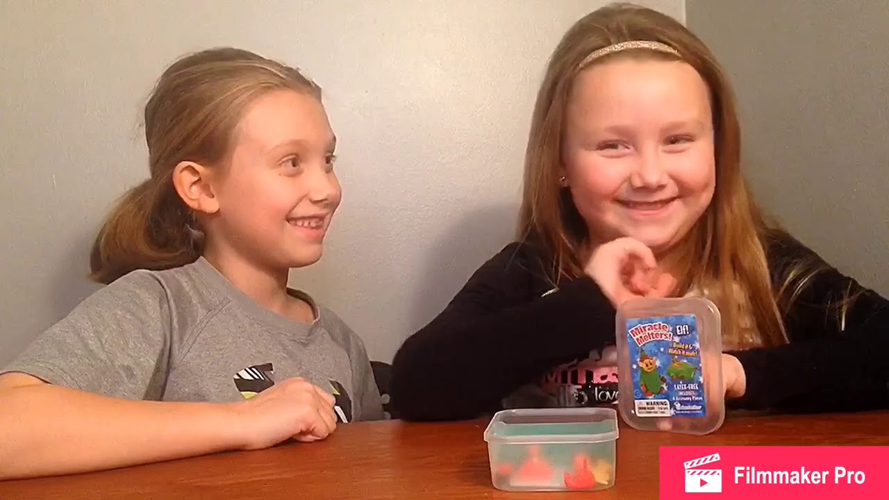 THE MELTING ELF — Zoe & Violet’s Corner - YouTube