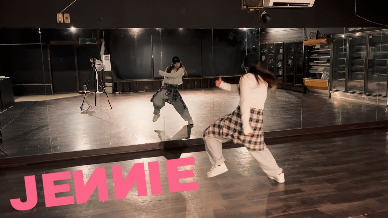 JENNIE 'like JENNIE' slow mirrored dance practice - YouTube