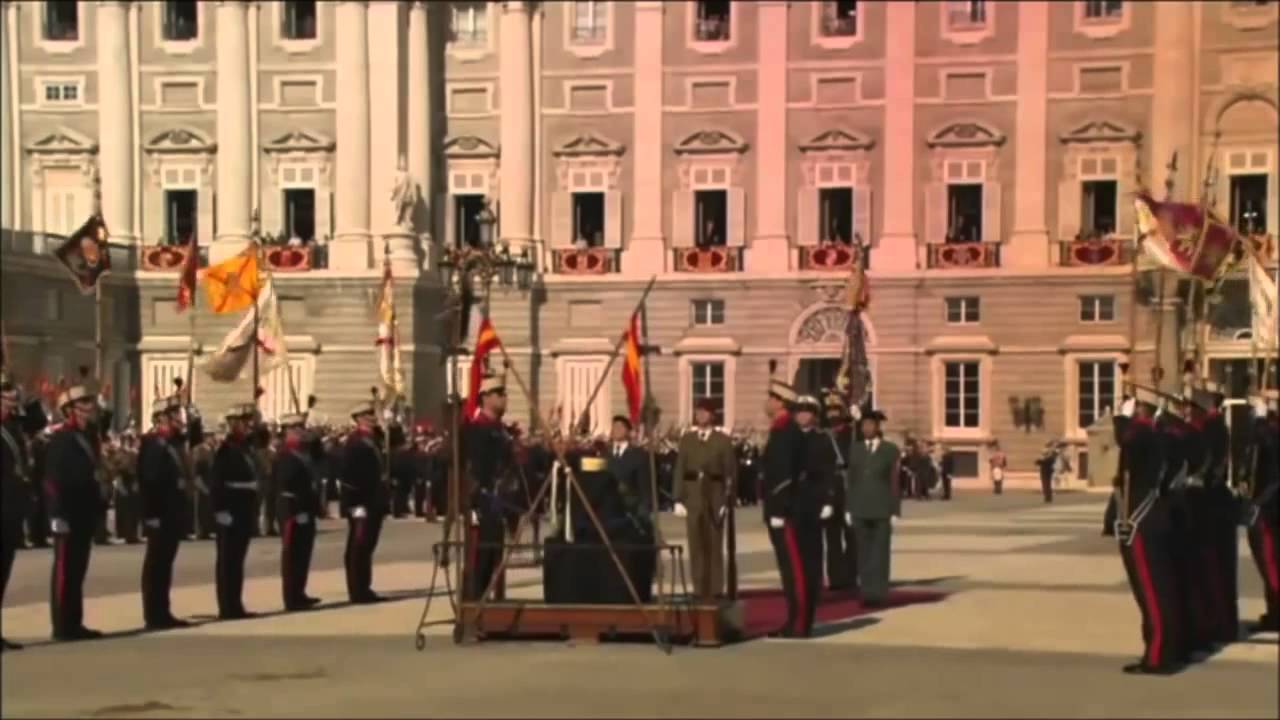 Guardia Real Española Palacio Real de Madrid Spanish Royal Guard Garde ...