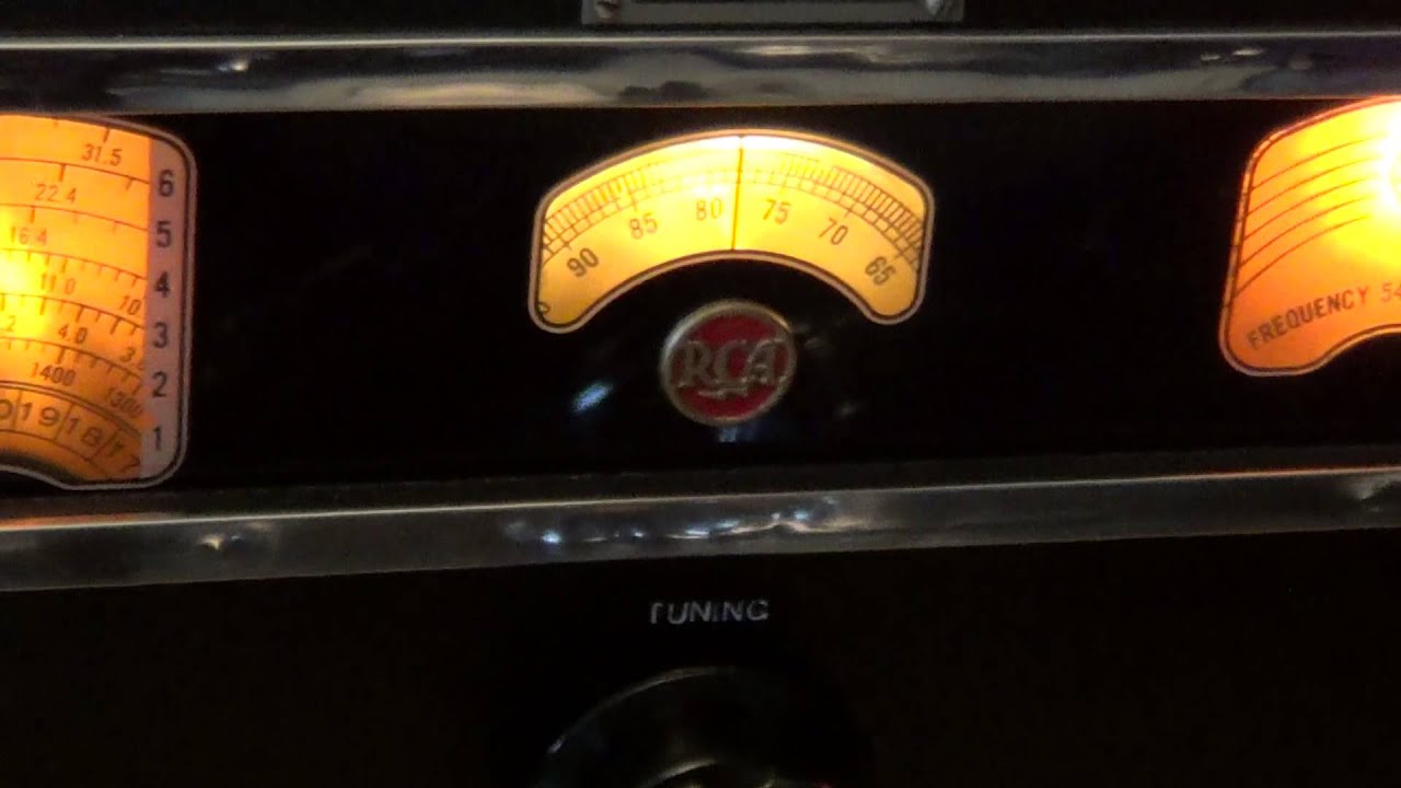 RCA AR88D 1940's Communications Receiver ......Listening Glenn Miller ...