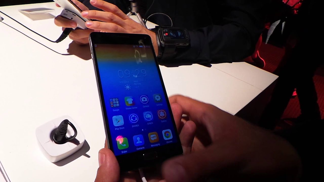 Lenovo Vibe P1 preview by GizChina.it - IFA 2015 - YouTube