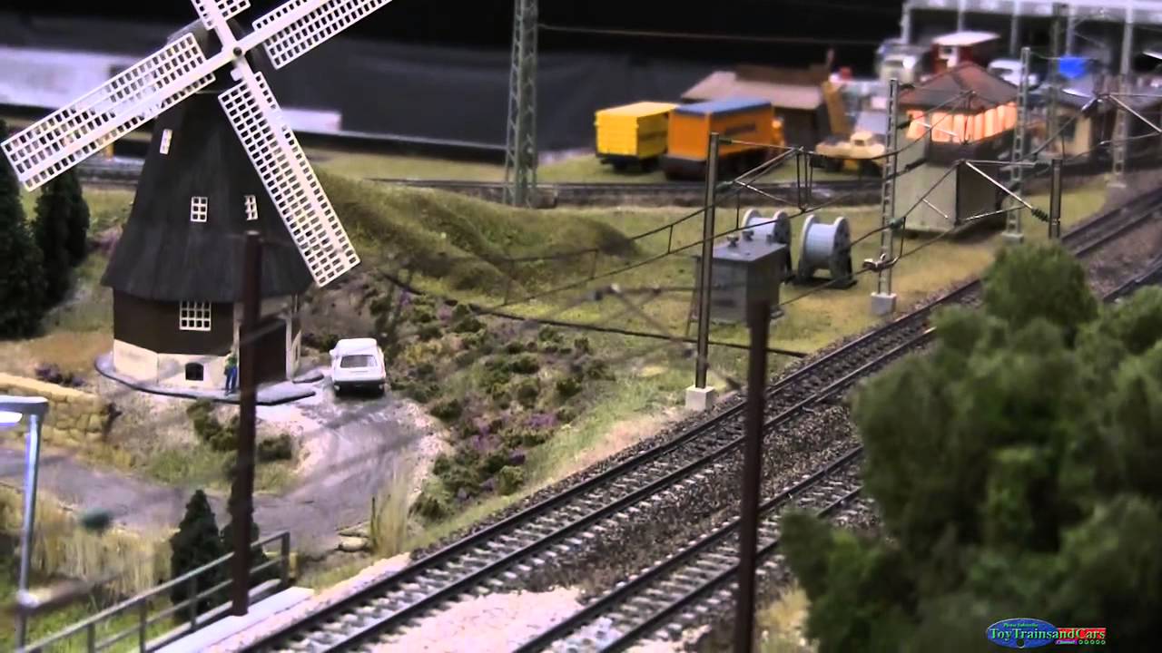 European HO Scale Toy Trains 9 - YouTube