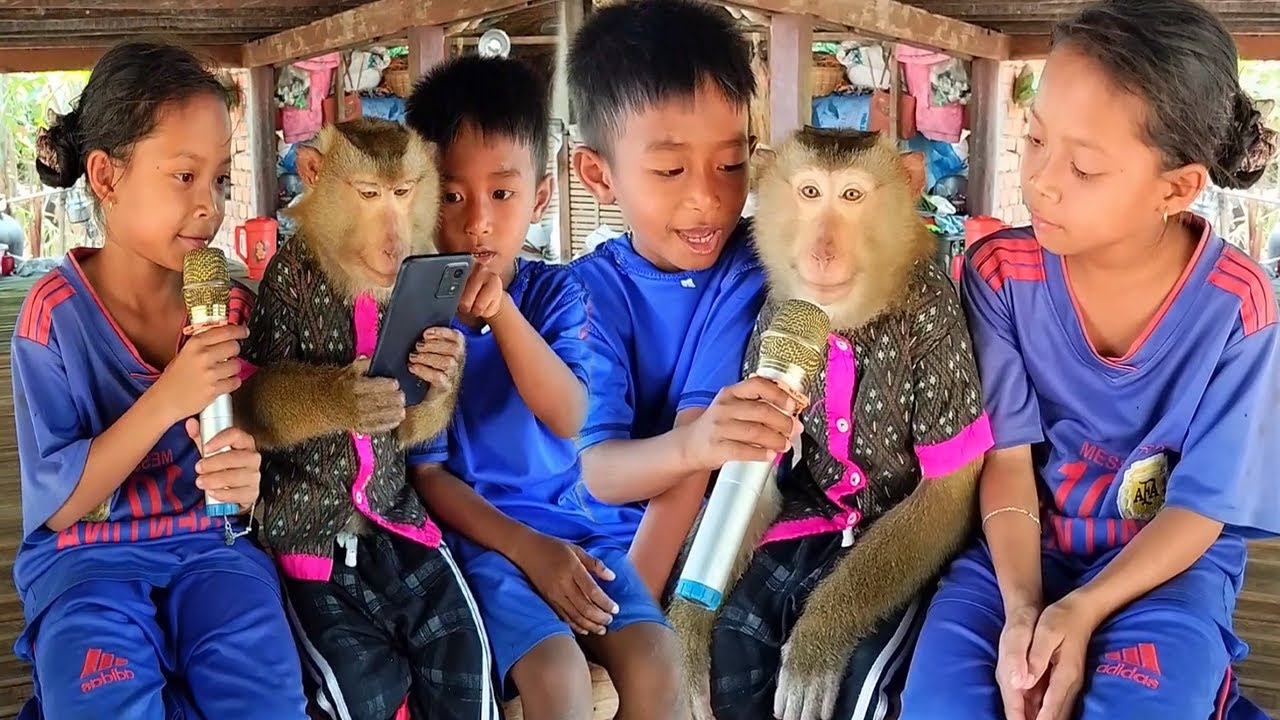 Congrats Video Of Three Brother Sing A B C Song At Home - YouTube
