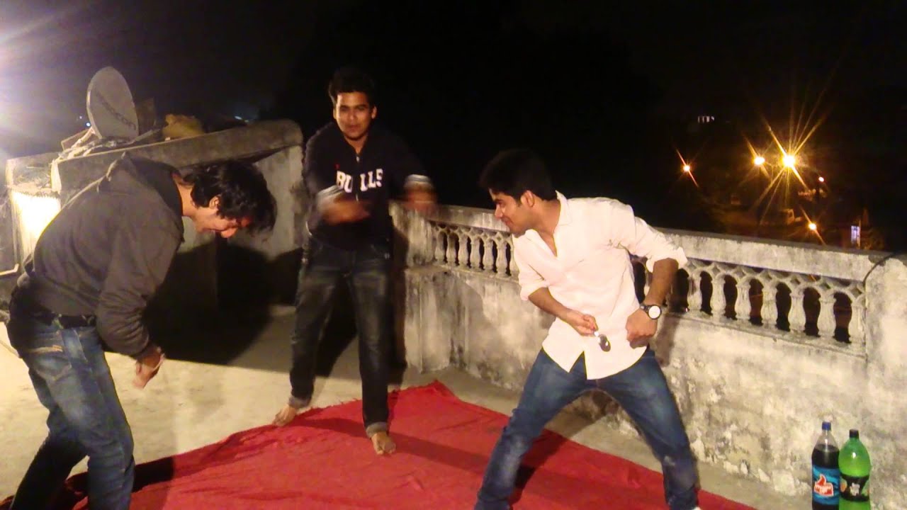 Totally Funny Spoon Fight - YouTube