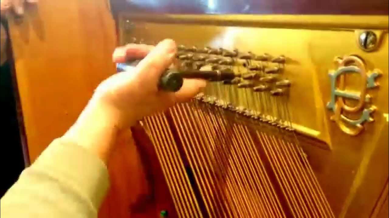 Как вытащить поломанный вирбель из вирбельбанка пианино - YouTube