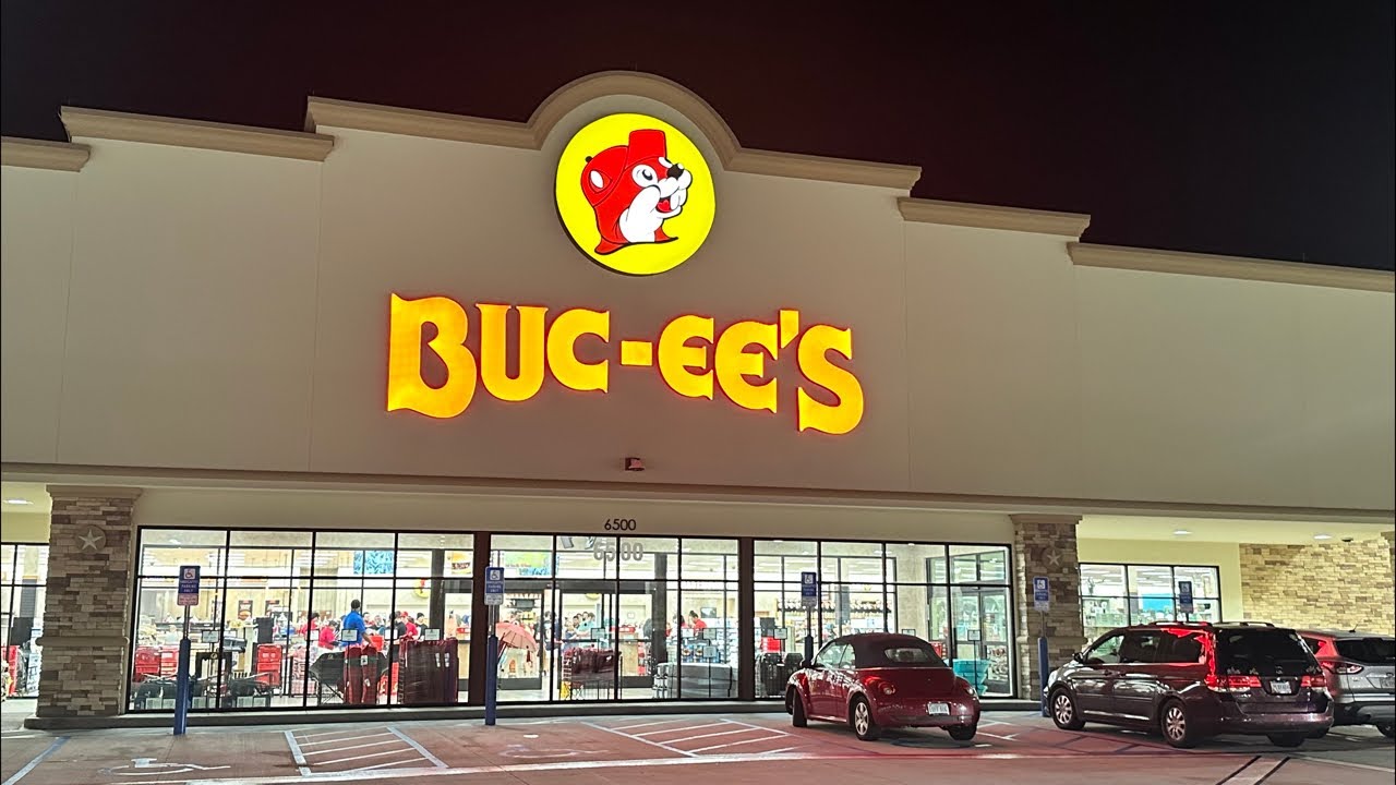 Buc-ee’s On Wednesday Night! - YouTube