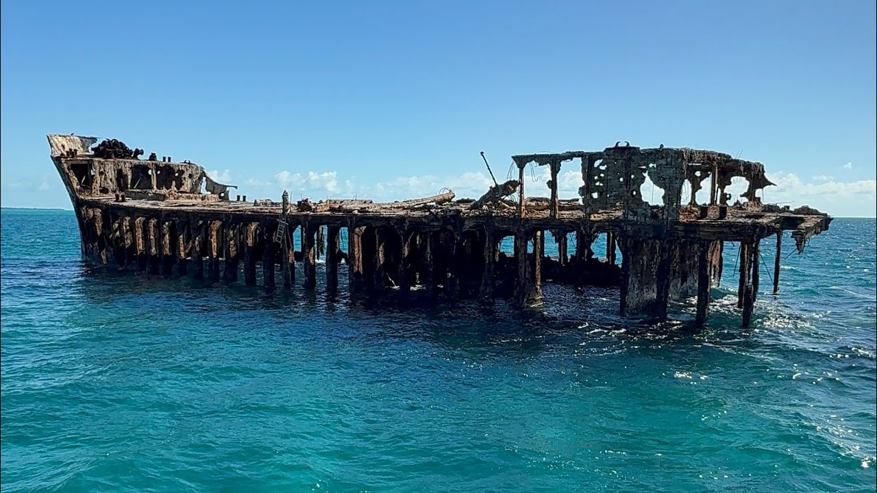 Impactantes imágenes de SS Sapona en aguas de Bahamas - YouTube