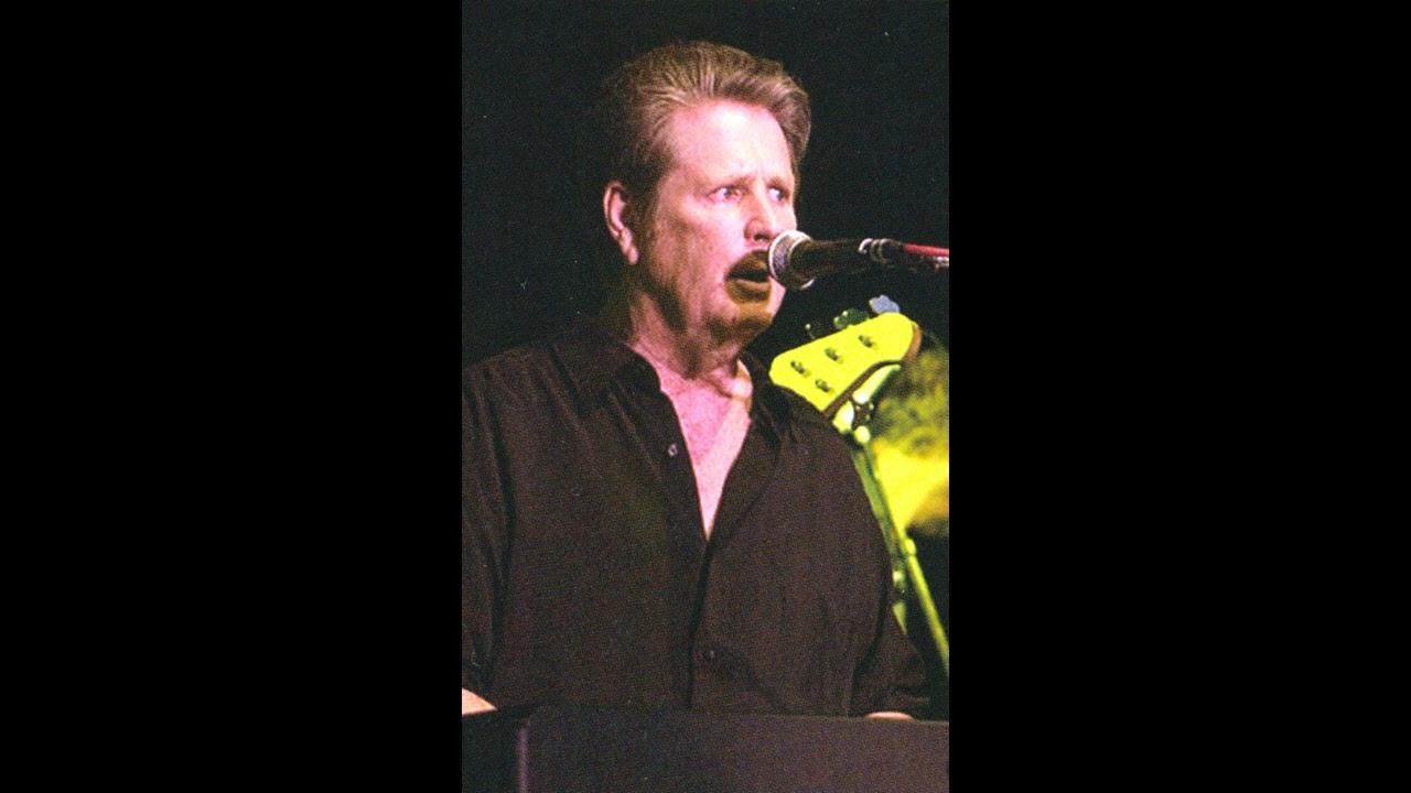 Brian Wilson Live at NY 2001-1 The Warmth Of The Sun - YouTube
