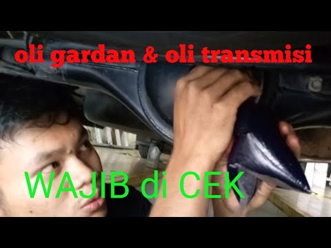 cek oli gardan dan oli transmisi Innova bensin - YouTube