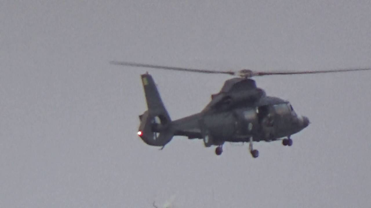 Helicopter Urban Landing - YouTube