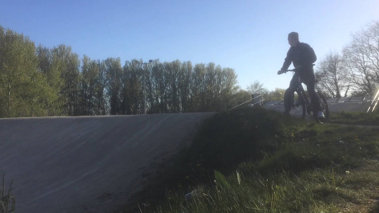 Extreme wipe out Crewe Bmx track - YouTube