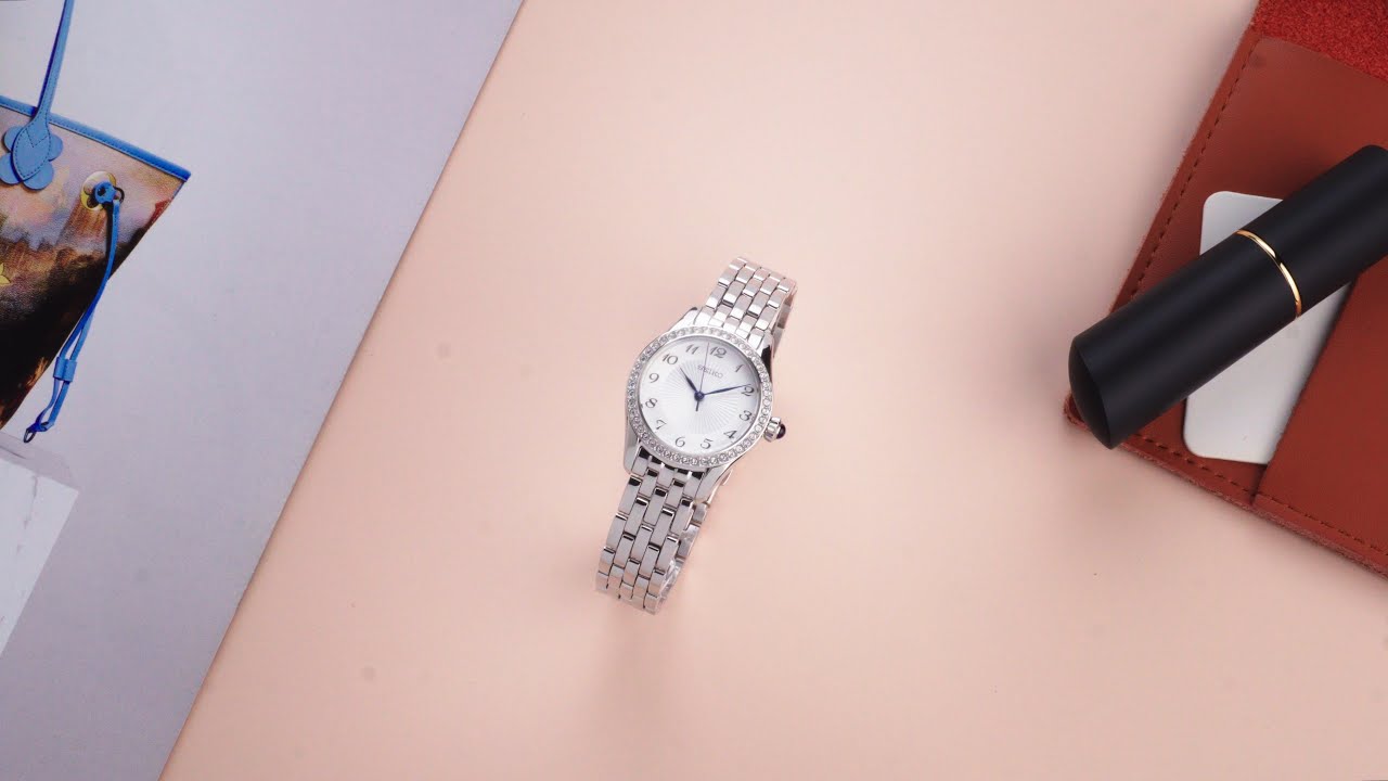 Review đồng hồ Seiko SUR385P1 kim chỉ xanh tone màu nổi bật trên mặt số ...