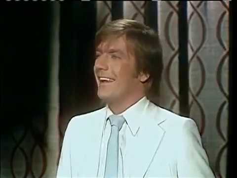 Argus Hamilton Tonight Show 1981 - YouTube