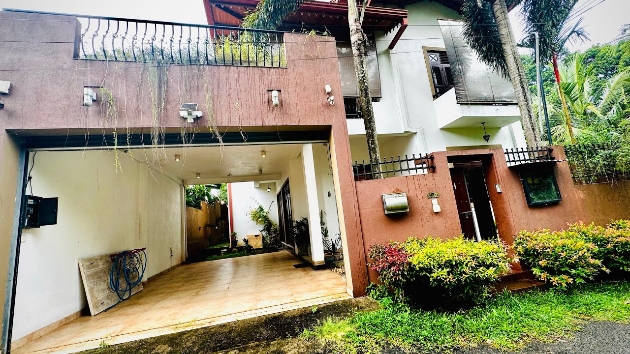 (S698) Two Story House for Rent in Battaramulla Palawaththa Akuregoda ...