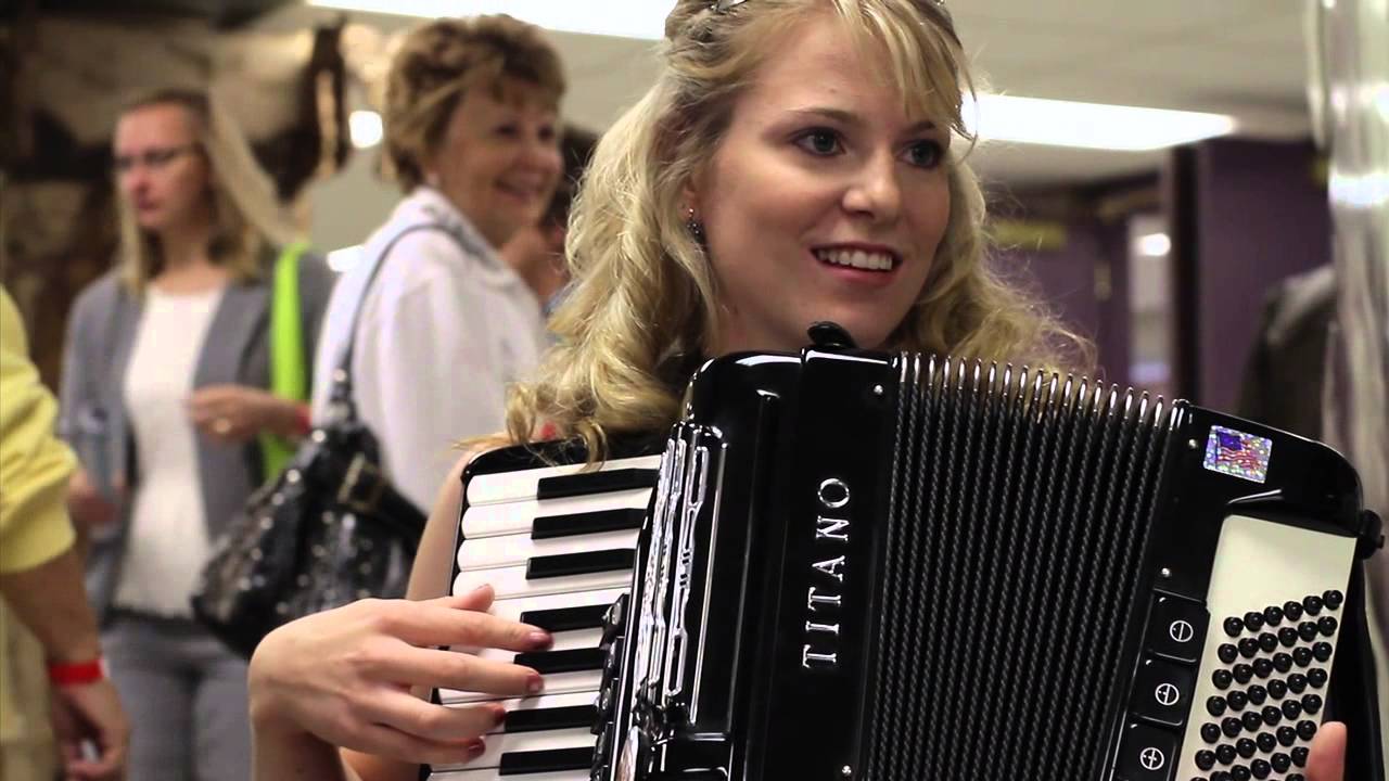 Miss Norsk Høstfest Katelyn Johnson - YouTube