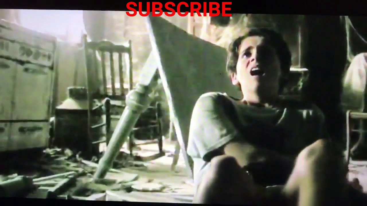 IT Pennywise Hiding in the Fridge Scene - YouTube