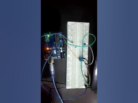 Analog voltage reading with Arduino - YouTube