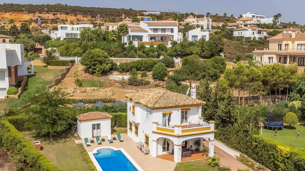 House with private pool and amazing views, Alcaidesa, Spain - YouTube