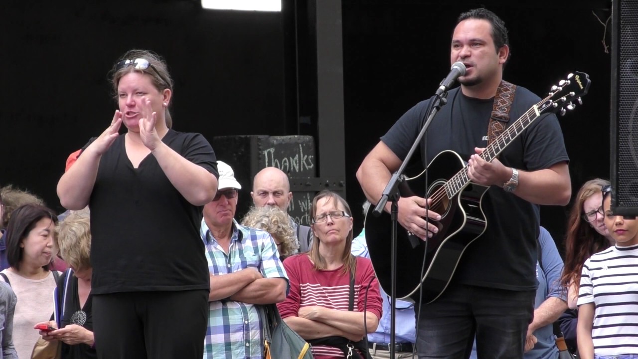 Luke Briscoe at the March for Science Sydney - YouTube