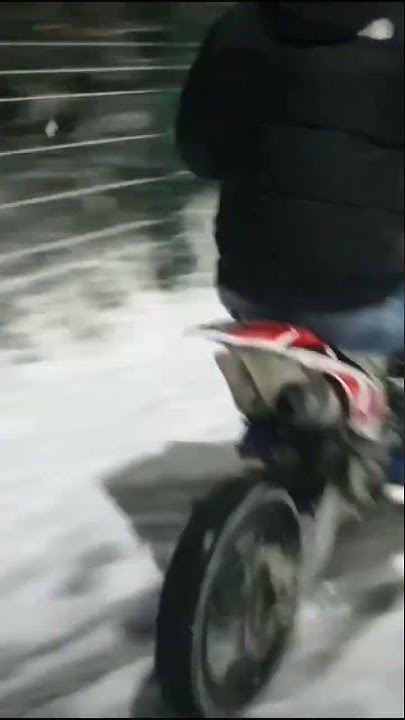 don't mind me just passing through.. - YouTube