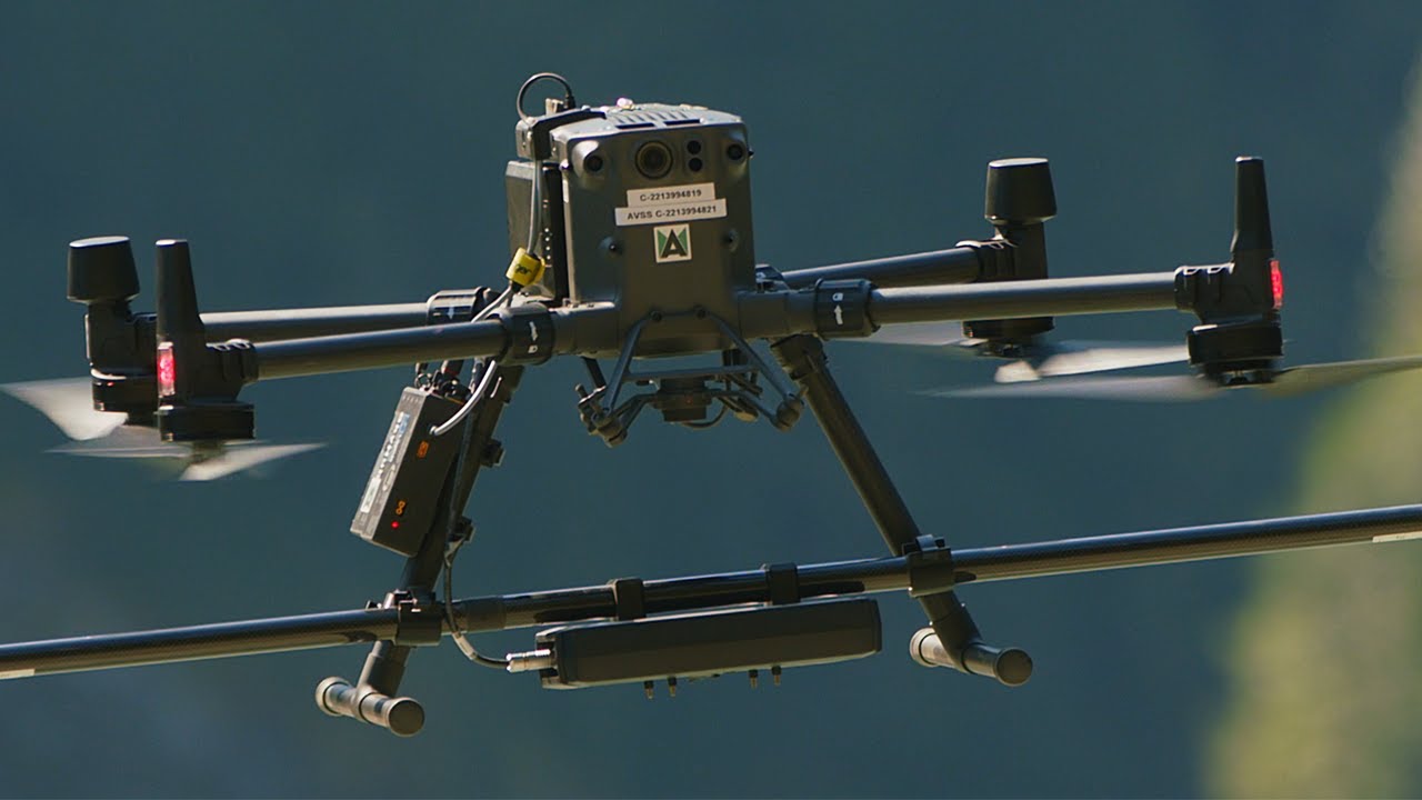AltoMaxx: Drone-Based Magnetometry - YouTube