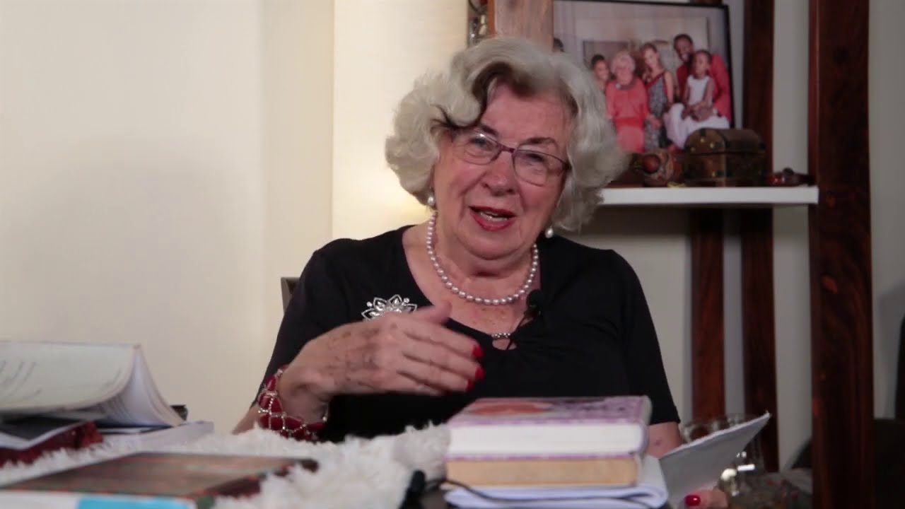 Maria L. Prean - Das Reich Gottes bauen (Teil 1) - YouTube