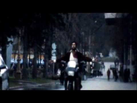 dhaam dhoom bike scene.mp4 - YouTube