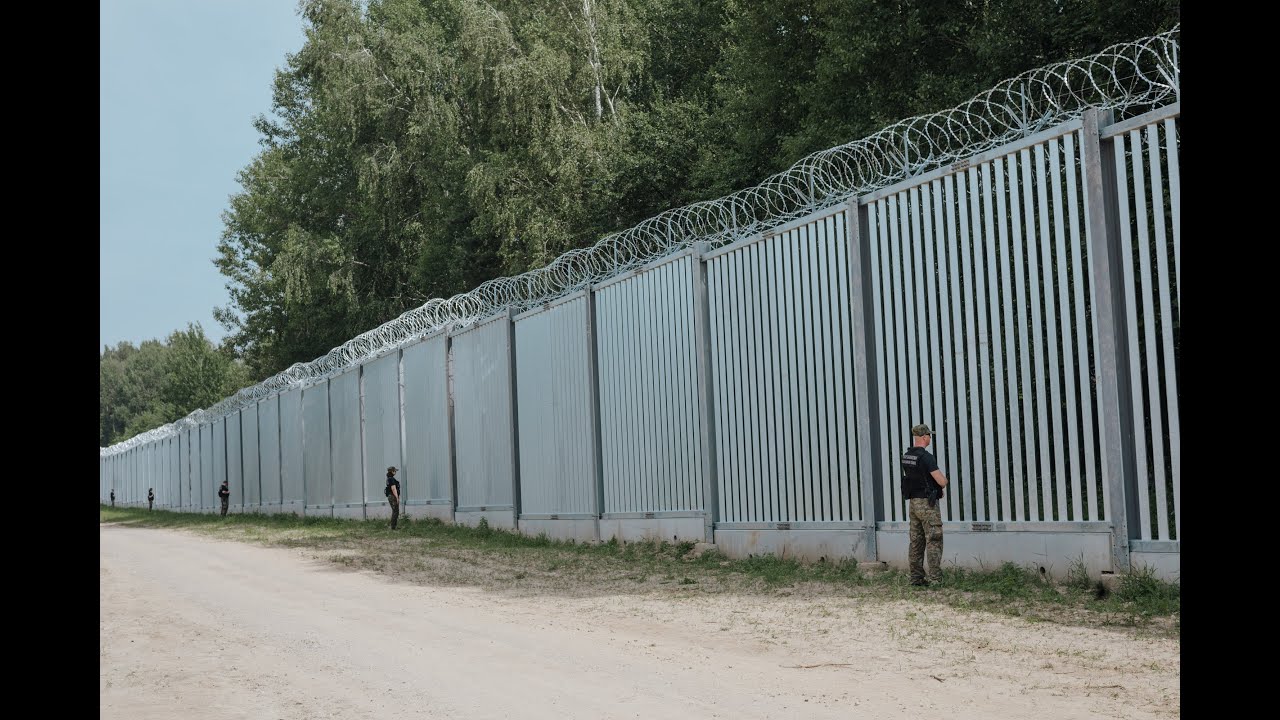 Poland's border wall sparks political debate in the European Parliament ...