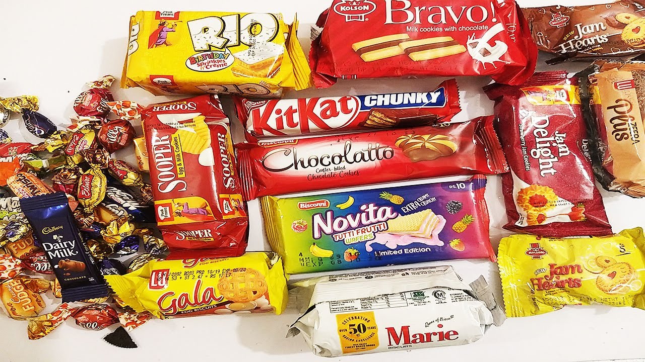 Lots Of Candies And Biscuits - Kitkat Chunky Chocolate - YouTube