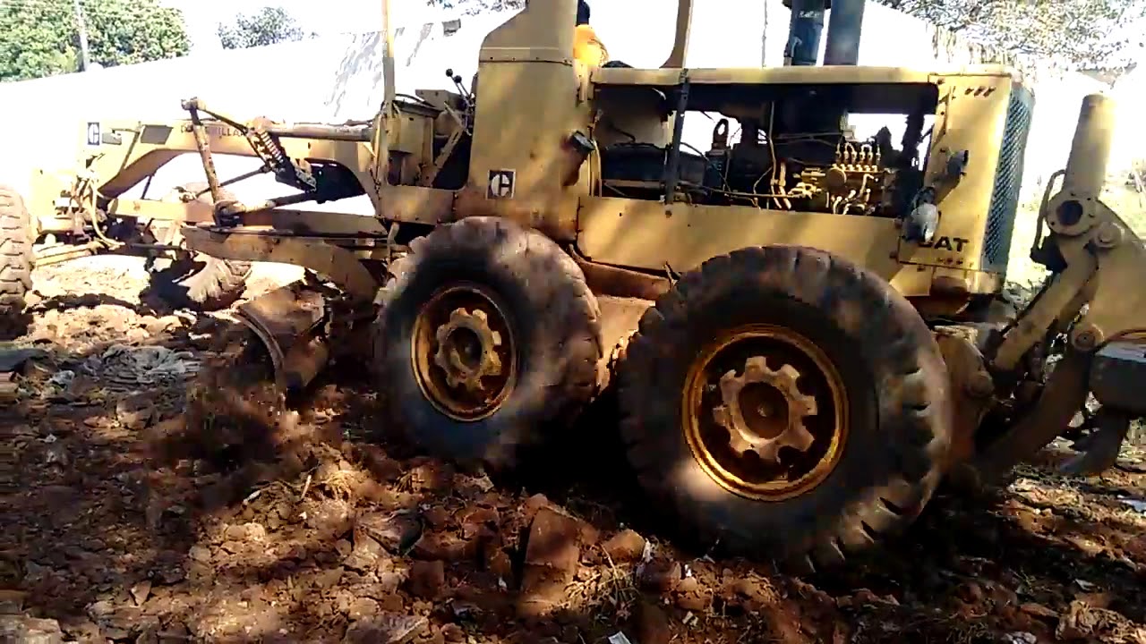 CATERPILLAR CAT 140B - YouTube