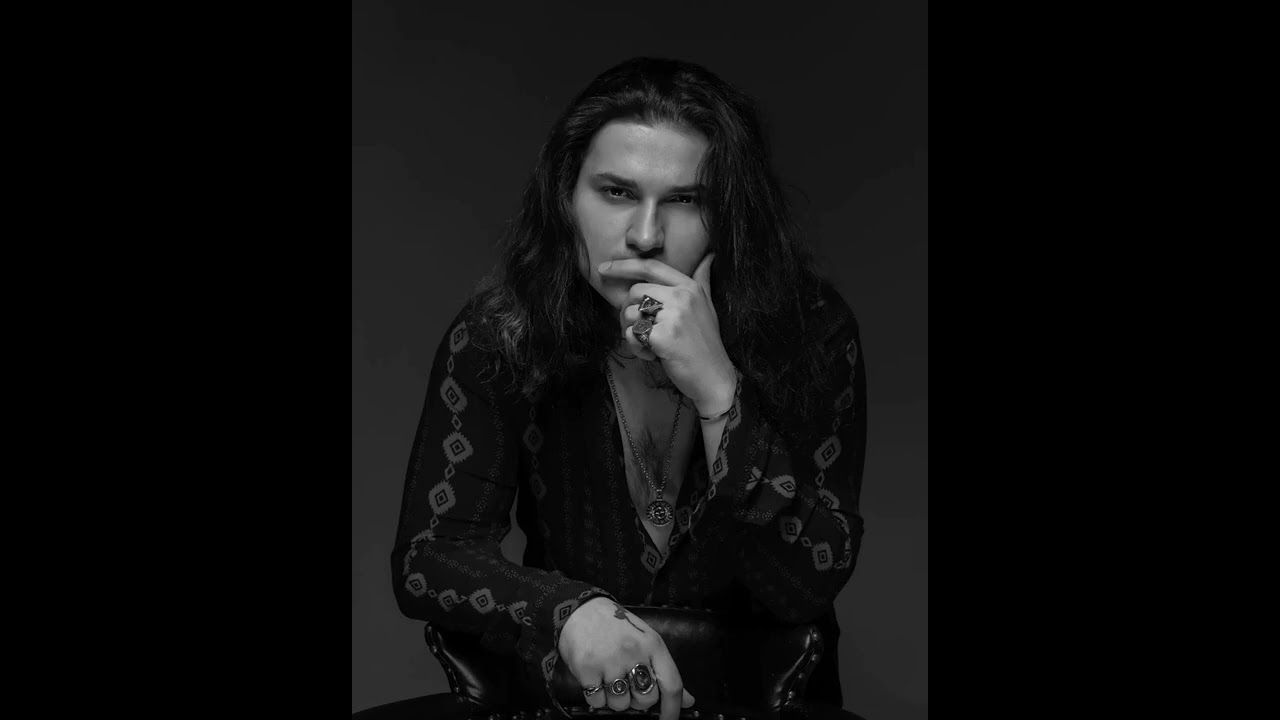 Joseph Abbas - Hop-Hop (live) (15.01.2022) at Flora Hostel Baku. - YouTube