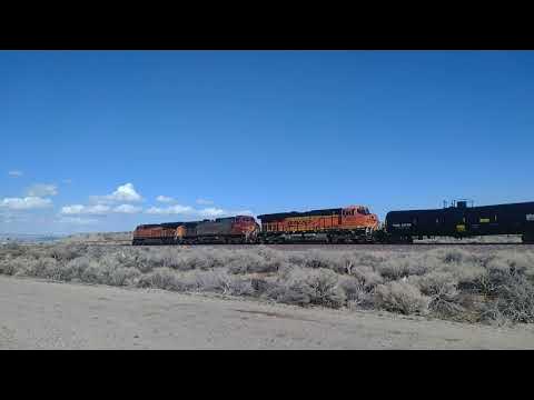 EB BNSF Manifest Train Feat Bonnet In Hodge Ca! #bigbossrailfanner - YouTube