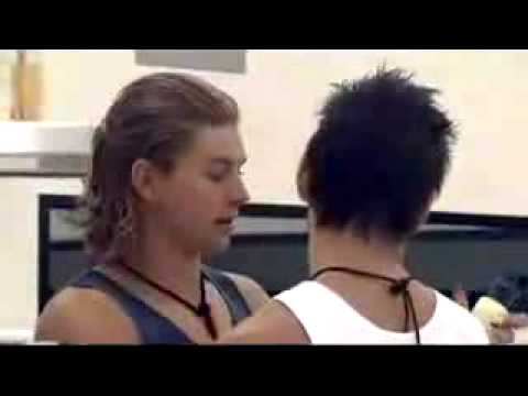 BB06 - Michael and David - Kiss or No Kiss?
