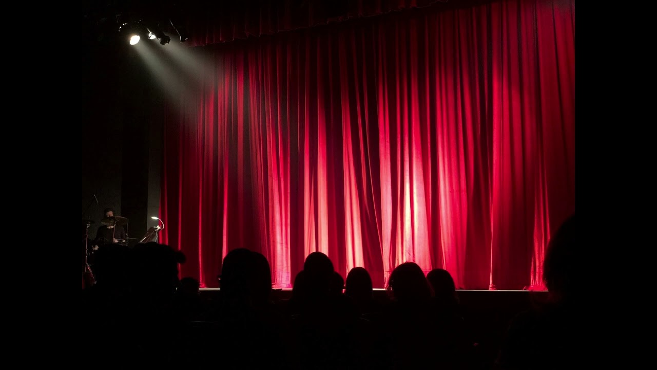 Small Crowd Booing Sound Effect - YouTube