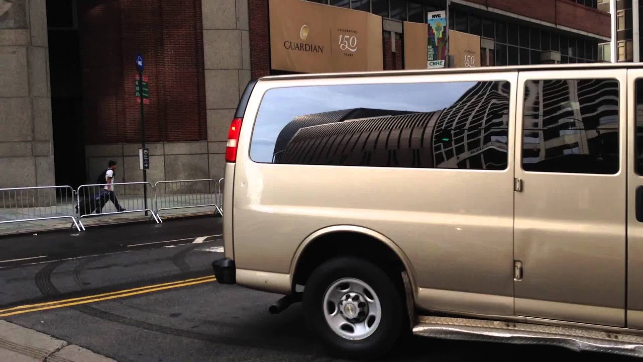 FDNY ENGINE 6 RESPONDING, VIEW BLOCKED BY A VAN, ON WATER ST. IN ...