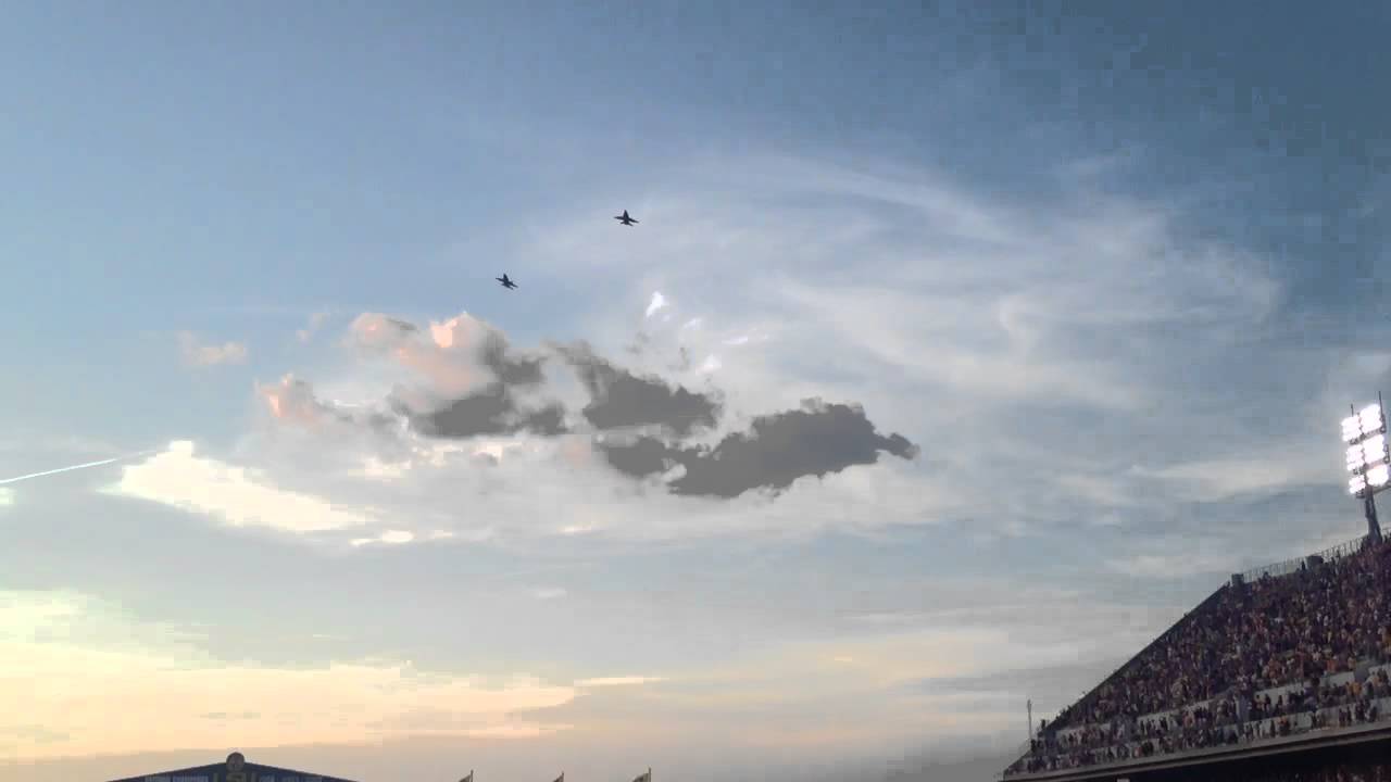Jets fly over Tiger Stadium after National Anthem - YouTube