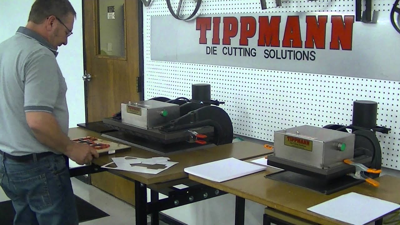Clicker 1500 Cutting And Creasing Paper Boxes Using A .937 Steel Rule ...
