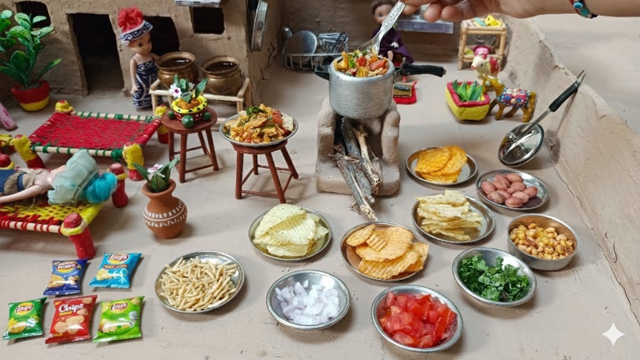 Miniature chips bhel recipe | different flavour chips chaat | Chhota ...