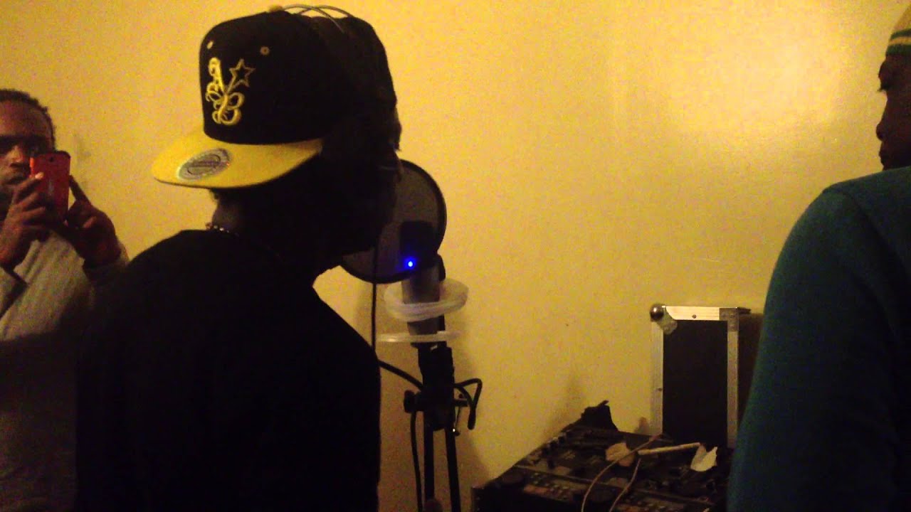 DjRizzy - Nardo Ranks & Tilly Beng Dub Session - YouTube