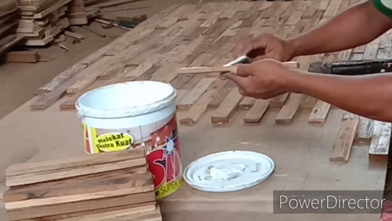 Kayu Limbah Mabel Di Buat Dinding Kayu - YouTube