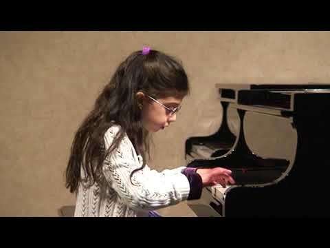 Nicole Pustilnik, 2011 piano recital, Béla Bartók, Menuet No. 11 - YouTube