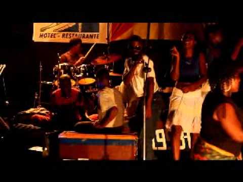 Pai Leao in concert. Valimba (Timbila/ Marimba) from Sofala, Mozambique ...