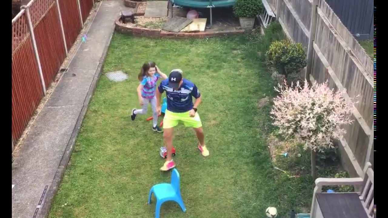 Zig Zag Shuttle Run PE challenge - YouTube