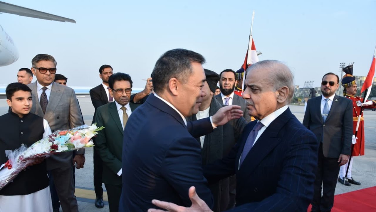 Kyrgyz president begins two-day visit to Pakistan - Pakistan - Business ...