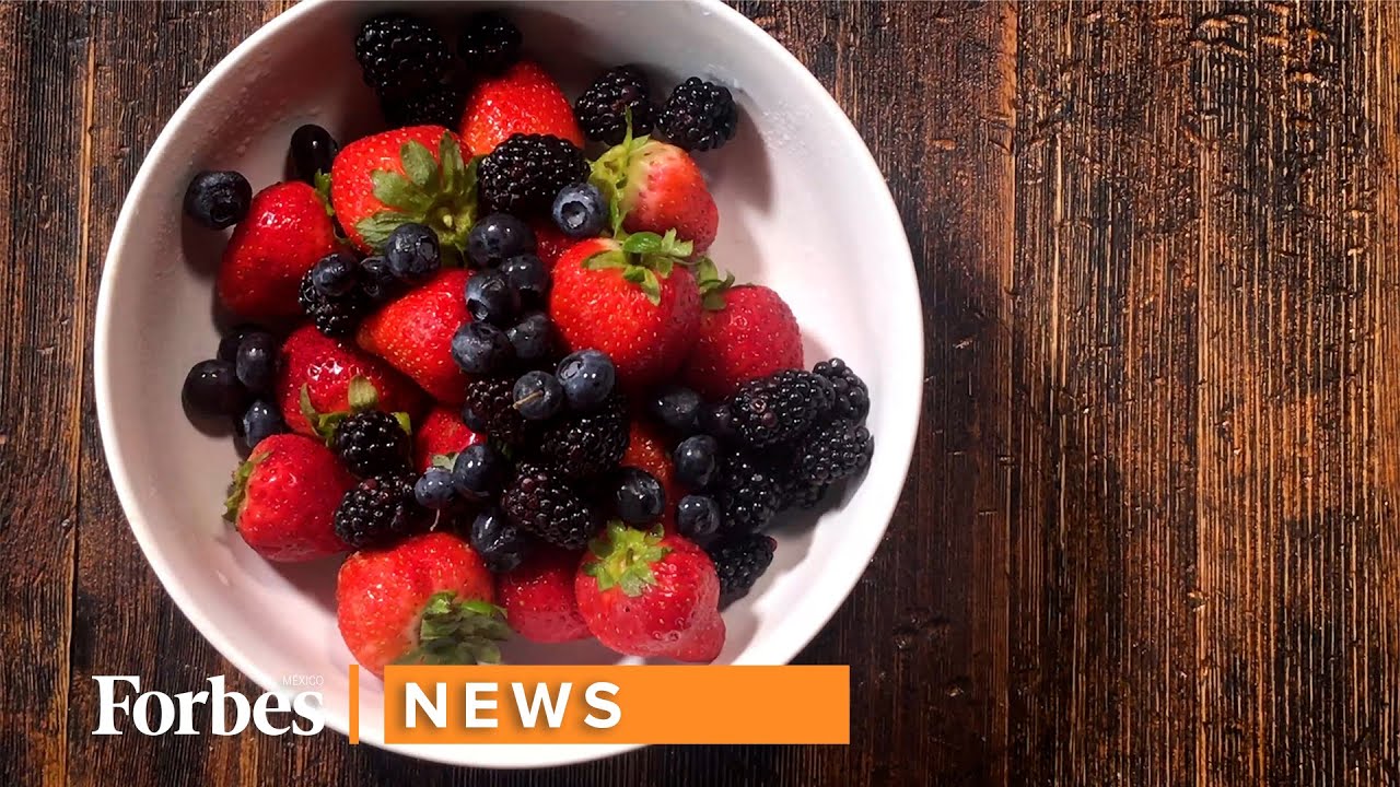 Los frutos rojos son el alimento mexicano con más ventas al mundo - YouTube