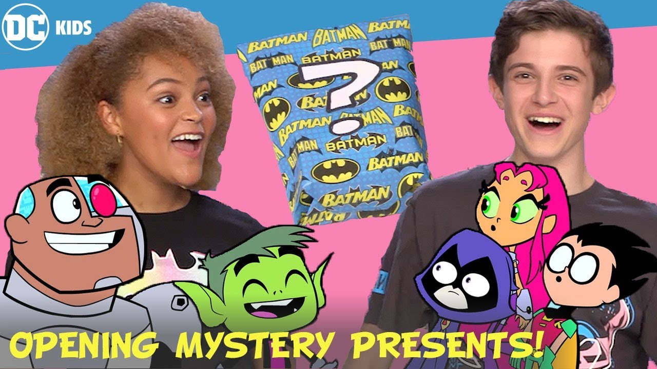 DC Holiday Toys Preview! | DC Kids Show - YouTube