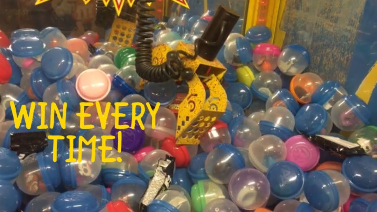 “The Challenger” Old School Claw Machine - YouTube